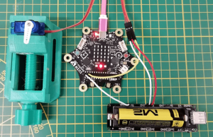 Calliope Mini 3 Tutorial: 360° Servomotor mit MakeCode programmieren - Technik Blog