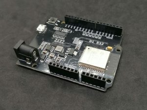 MicroPython mit ESP32: Einführung in den ESP32 D1 R32 - Technik Blog